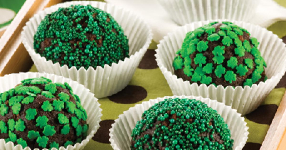 St. Patty's Day Mud Balls | Official NESQUIK®