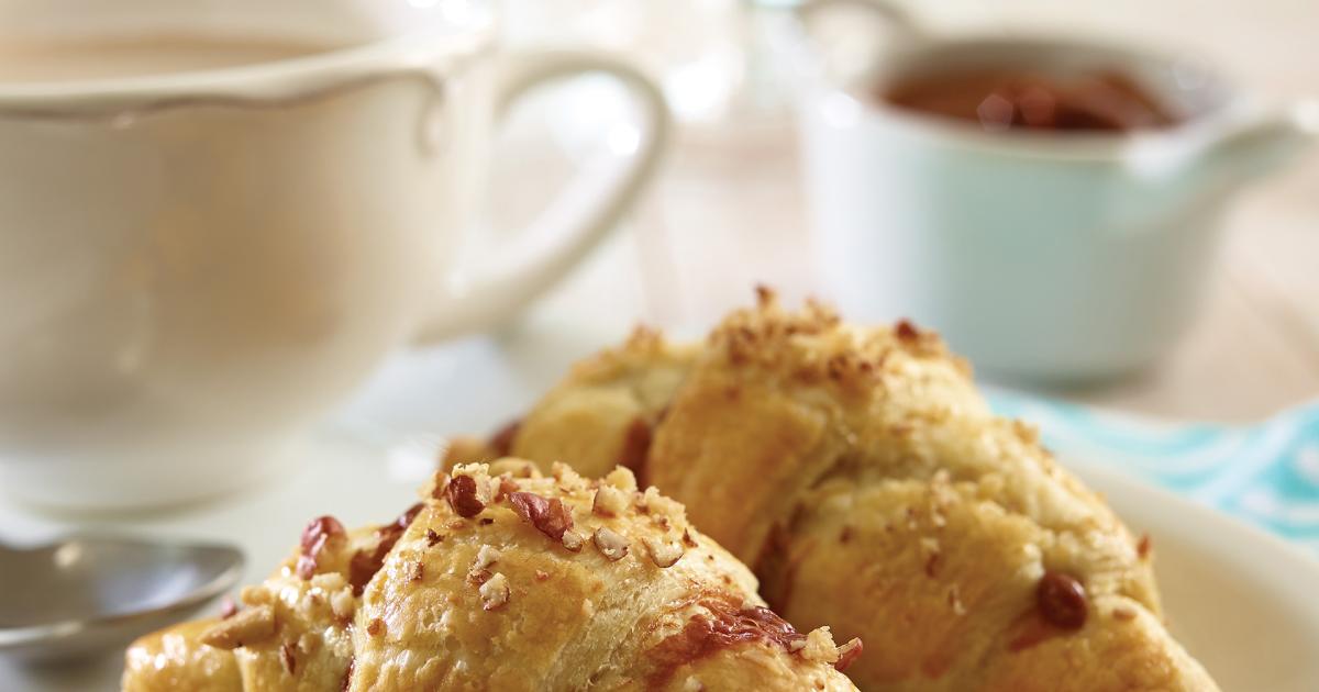 Dulce de Leche and Walnut Croissants | GoodNes