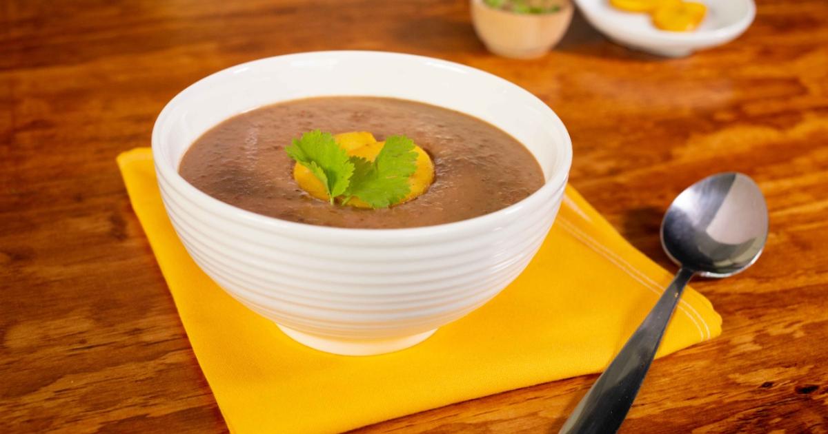 Lentil Cream Soup with Chipotle | GoodNes
