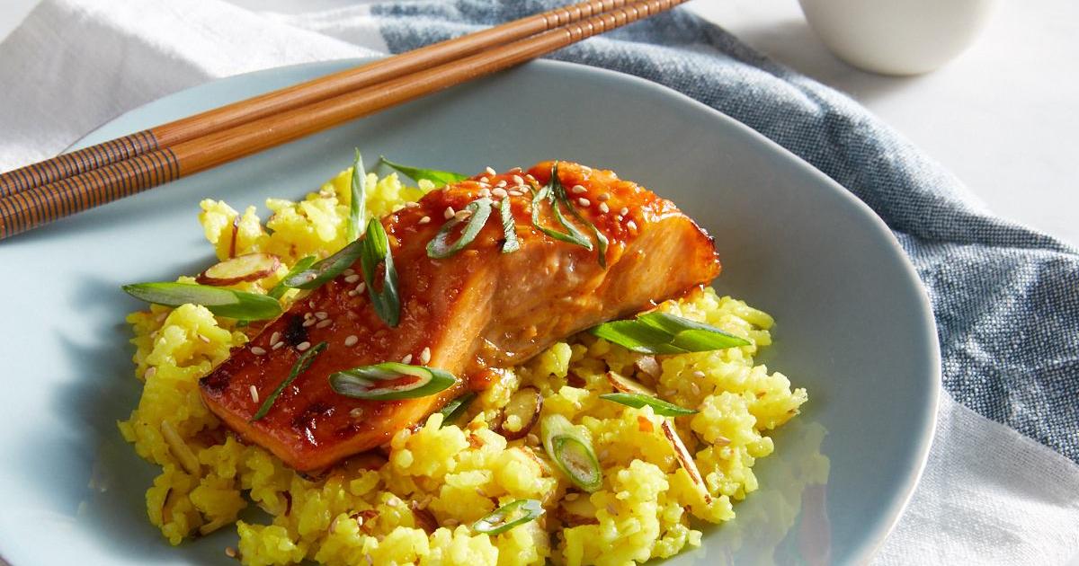 Salmón Tailandés Sobre Arroz De Coco