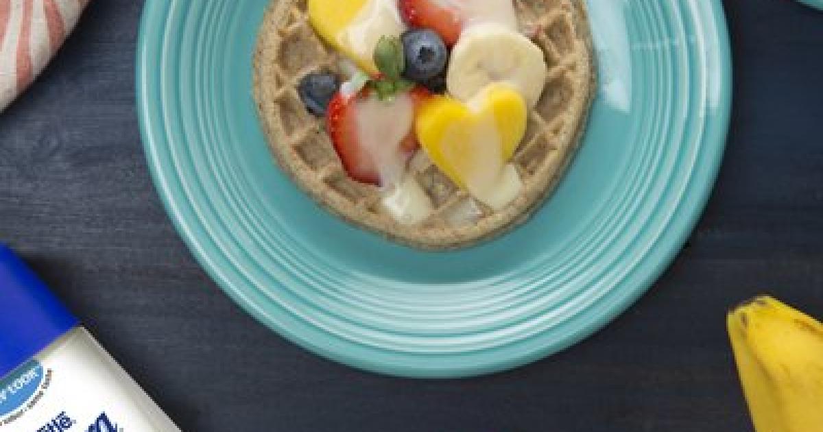 Waffles and Fruit | Official LA LECHERA®