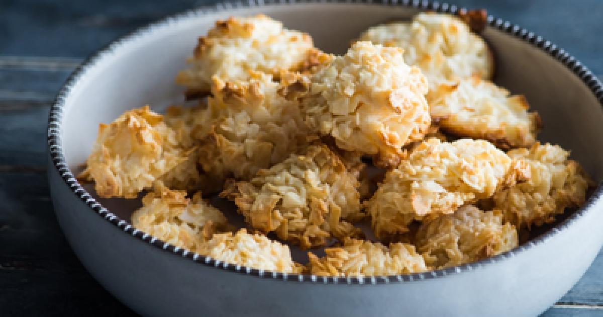 Coconut Macaroons | Official LA LECHERA®