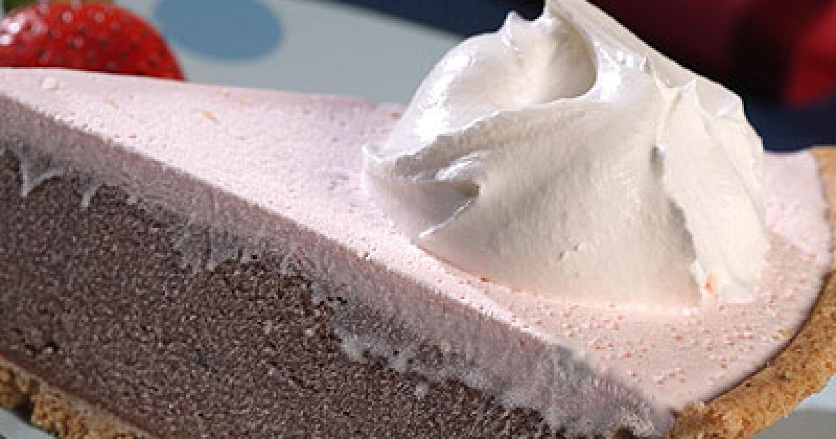 Layered Mock-Neapolitan Pie | Official NESQUIK®