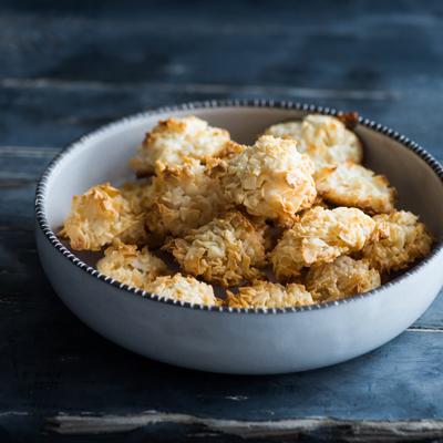 how long to cook coconut macaroons
